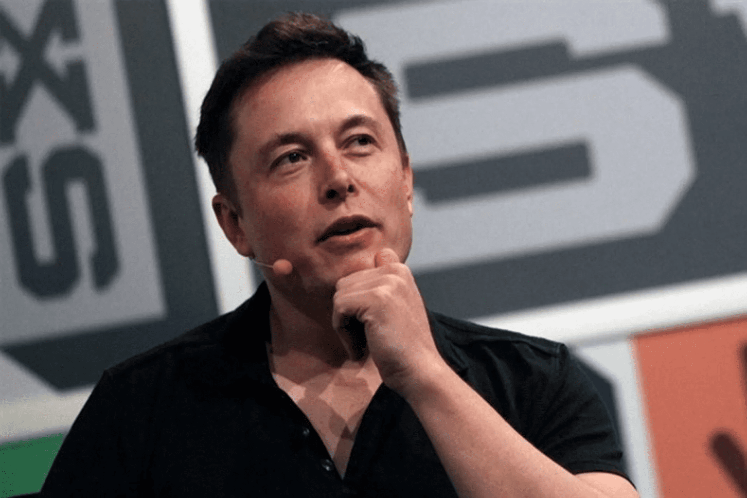 Breaking News: Elon Musk REVEALS UFO-shaped stealth fighter jet that ...